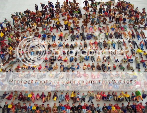 1/32nd Scale Figures Review | SlotForum